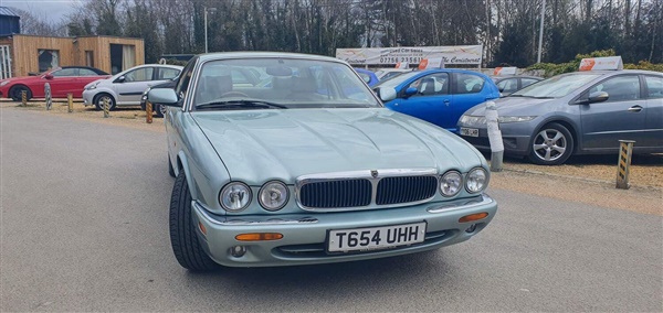Cheap Jaguar Xj Series Cars For Sale | Desperate Seller